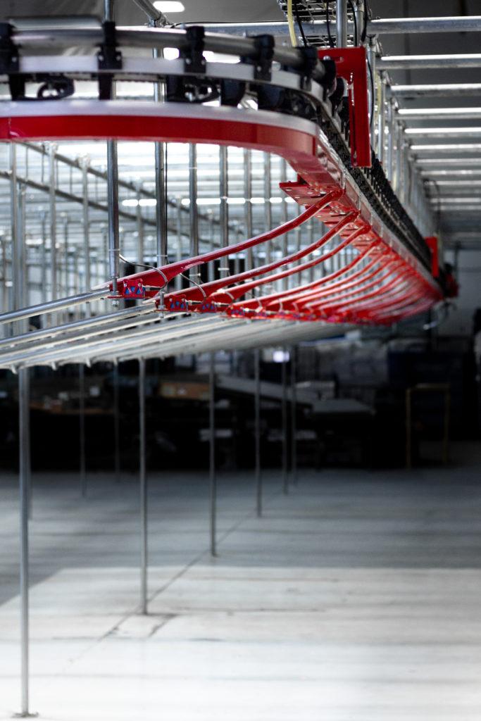 Quick and Efficient Garment Sorter | Planiform Conveyors